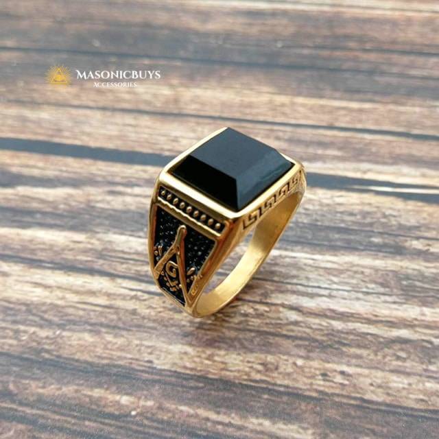 Classic Vintage Masonic Ring With Large Black Stone | MasonicBuys