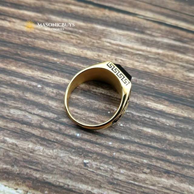 Classic Vintage Masonic Ring With Large Black Stone | MasonicBuys