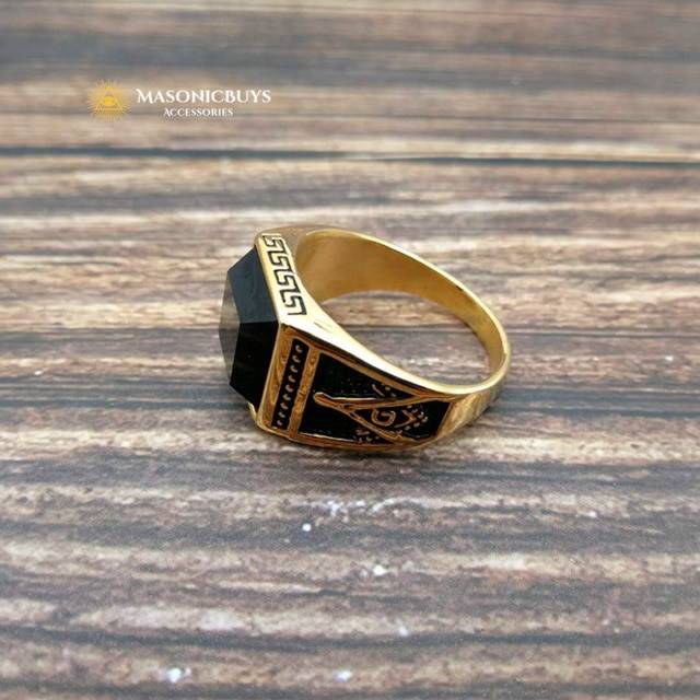Classic Vintage Masonic Ring With Large Black Stone | MasonicBuys