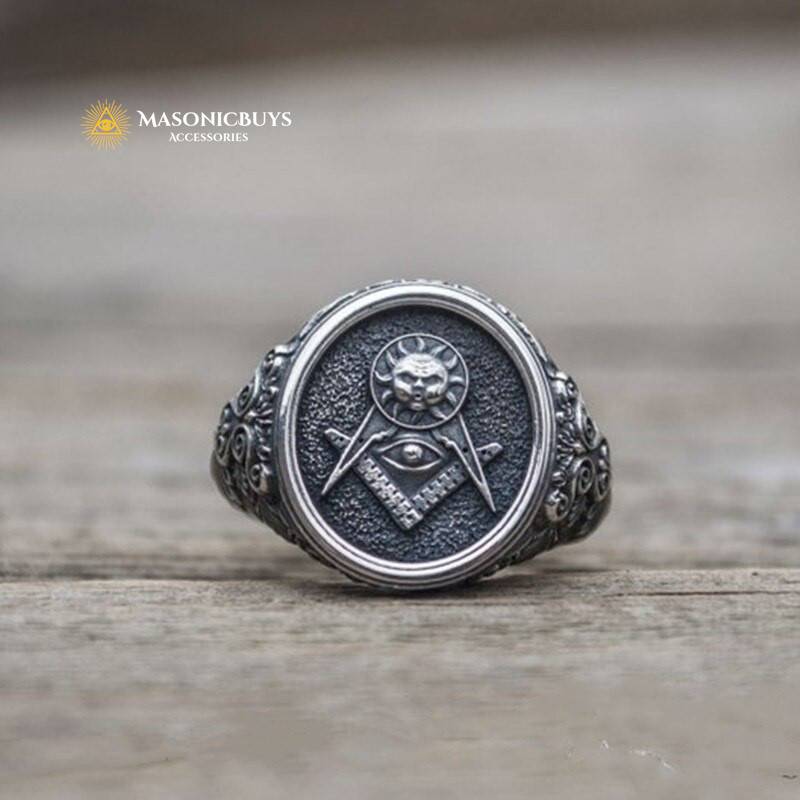 Ring With Masonic Sun, Square & Compasses and Eye of Providence ...