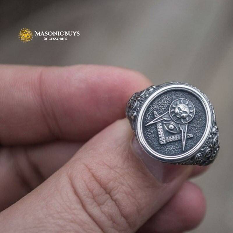 Ring With Masonic Sun, Square & Compasses and Eye of Providence ...
